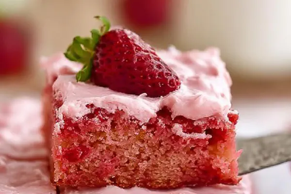 Strawberry Sheet Cake Remix | Comfort Food